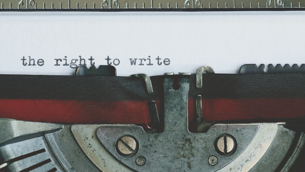 5 Langkah Dasar dalam Menulis Puisi yang Menarik dan Bermakna